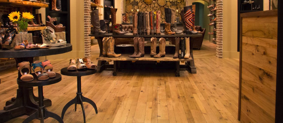 7 Ways to Design a Retail Space with Reclaimed Wood